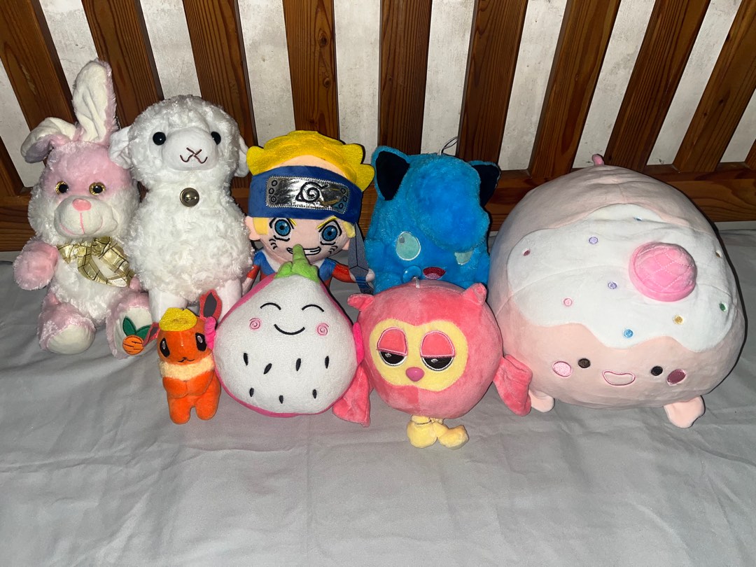 Pre-loved stuffed toys/plushies I got from claw machines mostly ...
