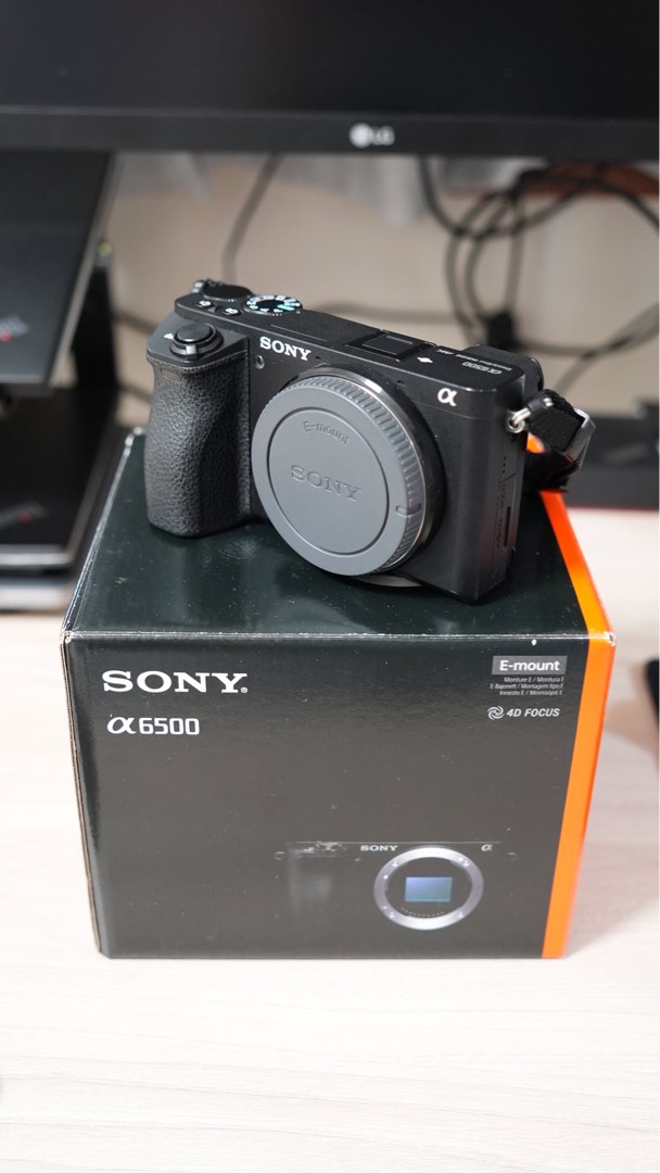 Sony A6500 Body + external charger, 攝影器材, 相機 - Carousell