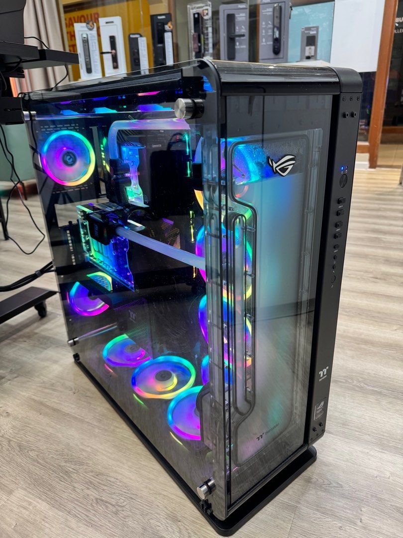 $10,000 High End ASUS ROG Strix RTX 4090 OC + EKWB Cooling + Themaltake ...