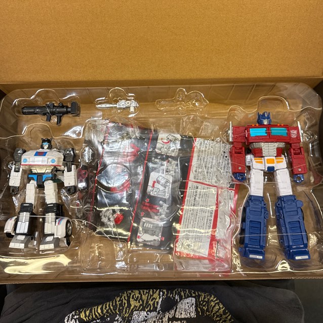 Transformers Dramatic Capture Autobot HQ NO MAINFRAME, Hobbies & Toys ...