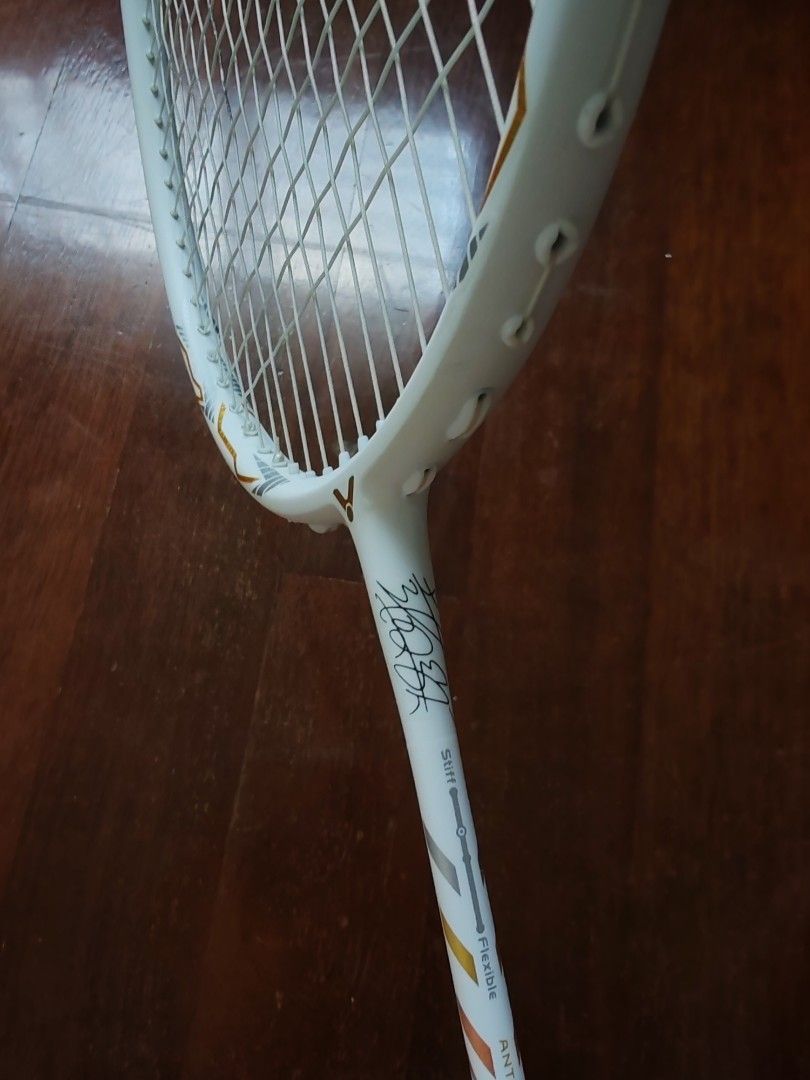 Victor Thruster F Claw, Sports Equipment, Sports & Games, Racket & Ball ...