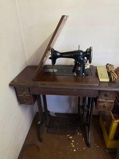 Vintage Shank basin with sewing machine leg, Hobbies & Toys ...