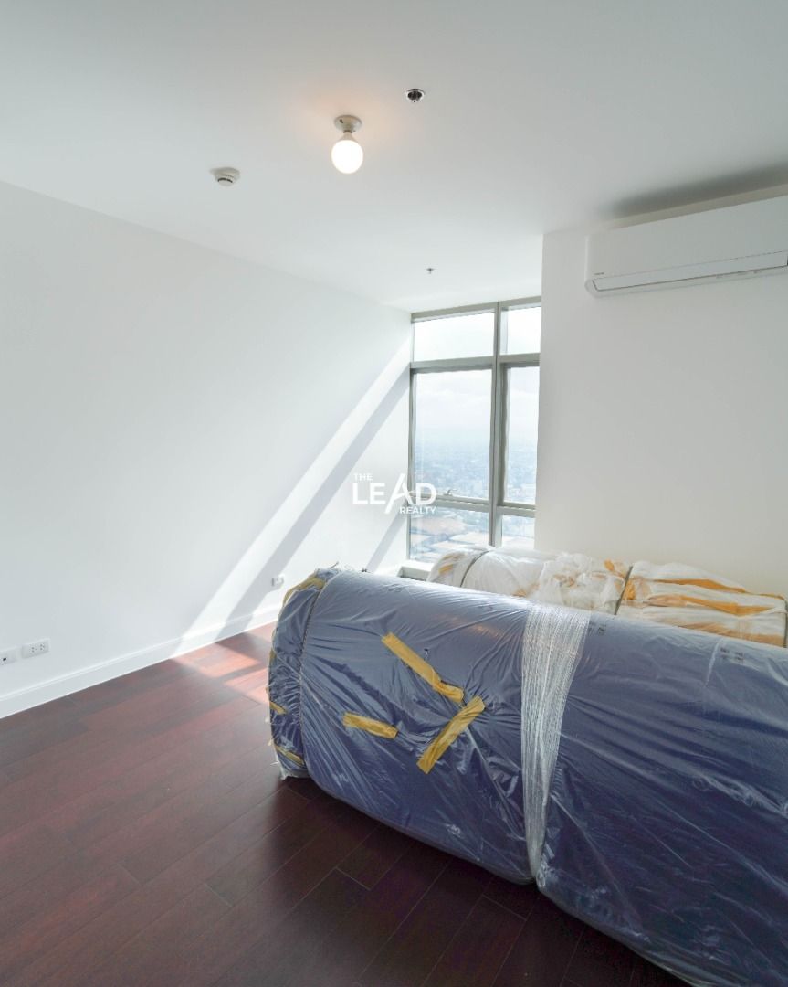 West Gallery Place 2 Bedroom with Parking Fort Bonifacio BGC Taguig ...