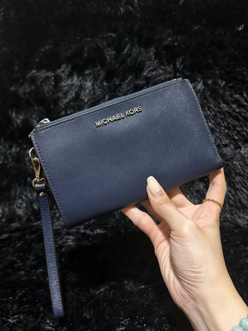 SALE‼️‼️‼️Preloved MK multi purpose wallet on chain original 💯, Luxury ...