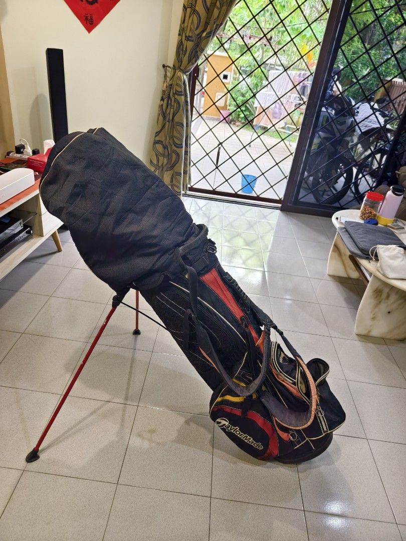 TaylorMade Golf bag, Sports Equipment, Sports & Games, Golf on Carousell