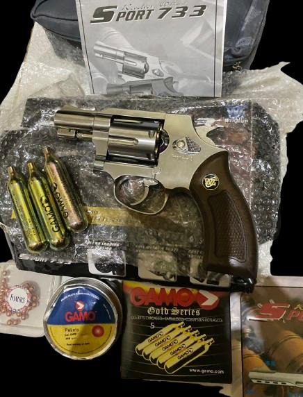 WinGun Airsoft Revolver CO2 733 (2 inch, Brown Grip, 6mm Version ...