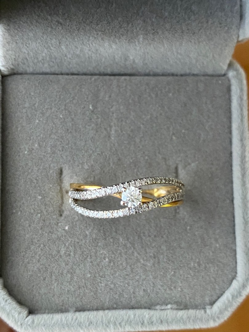 Diamond Solo With Overlapping Bypass Ring, Women's Fashion, Jewelry ...