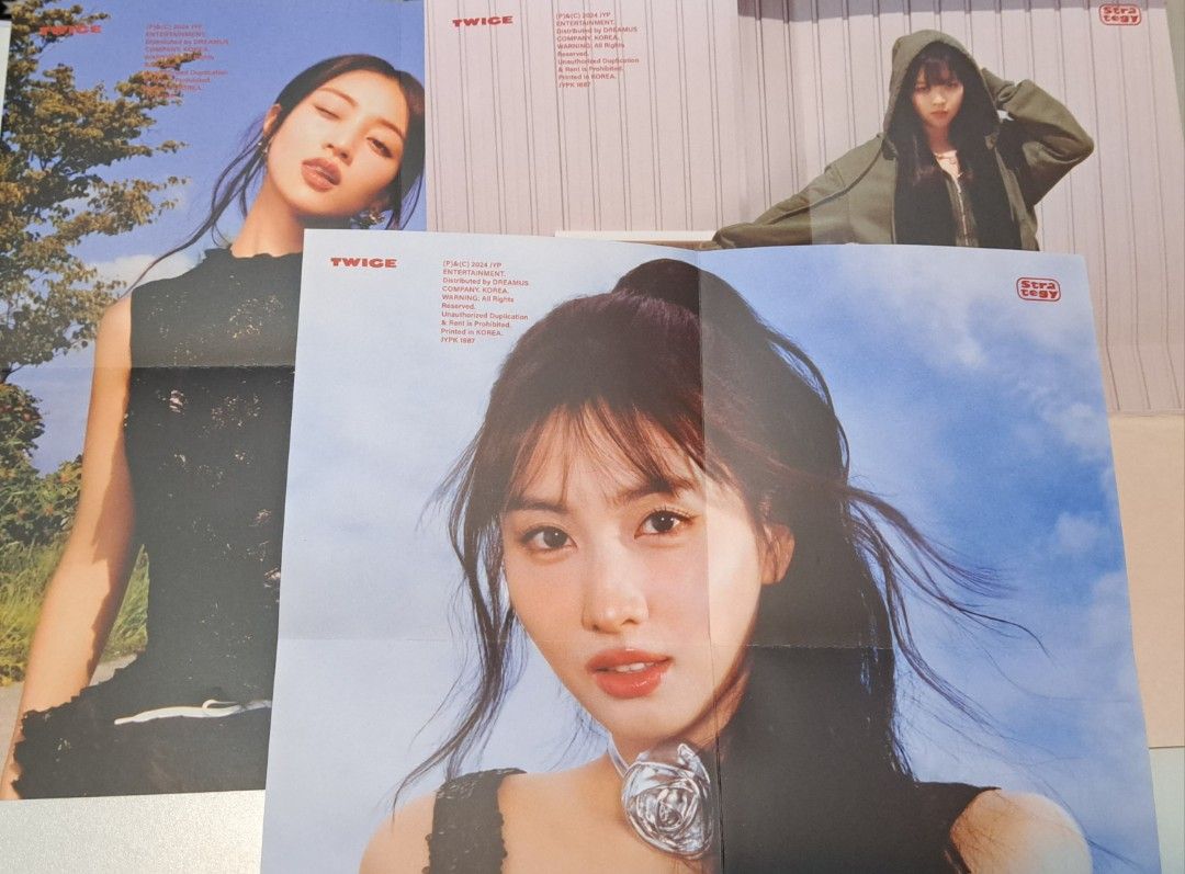 Twice strategy 專輯 內容物 folded poster 個人 隨機 摺疊 海報 jeongyeon momo jihyo 俞 ...