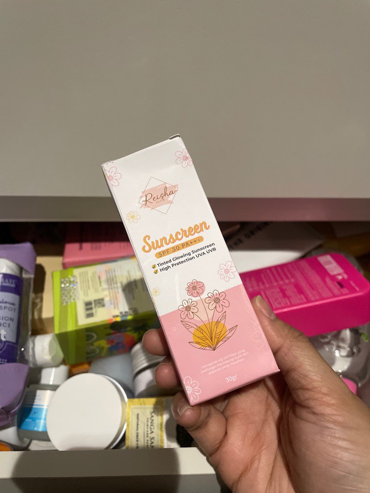 Noera tinted sunscreen, Kesehatan & Kecantikan, Kulit, Sabun & Tubuh di ...