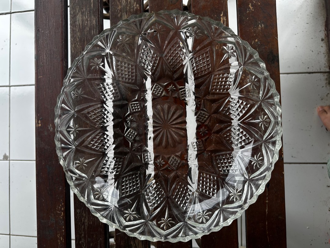 Piring jumbo kristal, Perabotan Rumah di Carousell