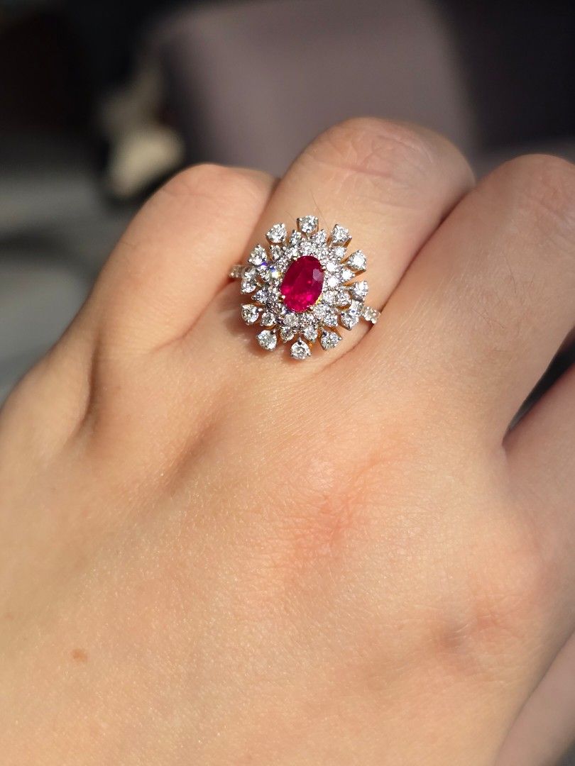 0.80ct Unheated Burma Ruby Vivid Red Color with natural diamonds in 18K ...