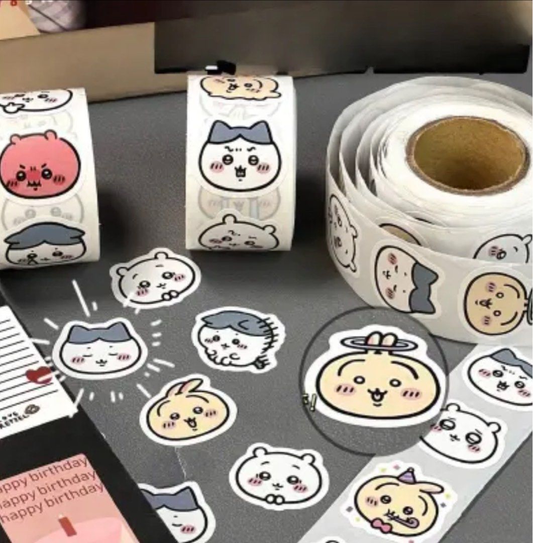 200 pcs Chiikawa Hachiware Usagi sticker roll, Hobbies & Toys ...
