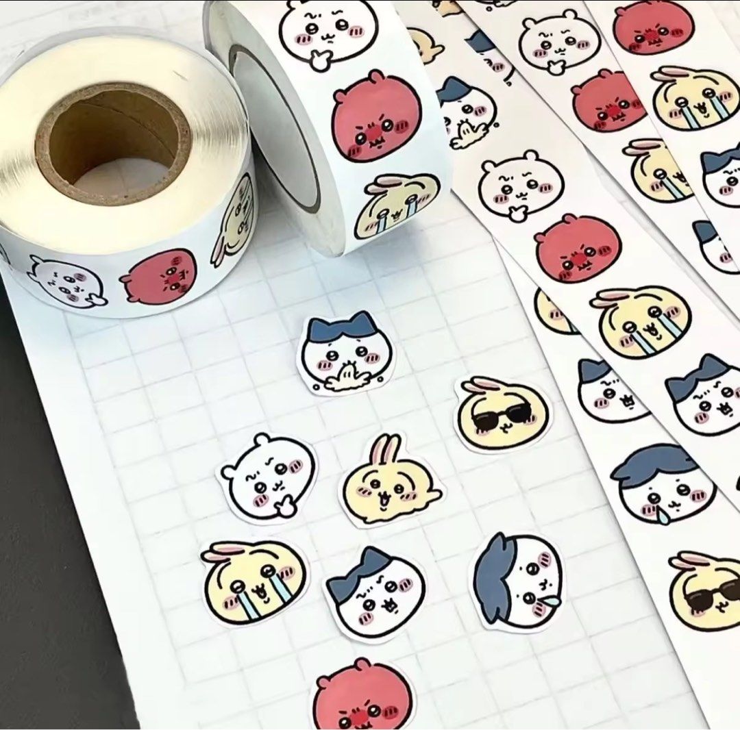 200 pcs Chiikawa Hachiware Usagi sticker roll, Hobbies & Toys ...