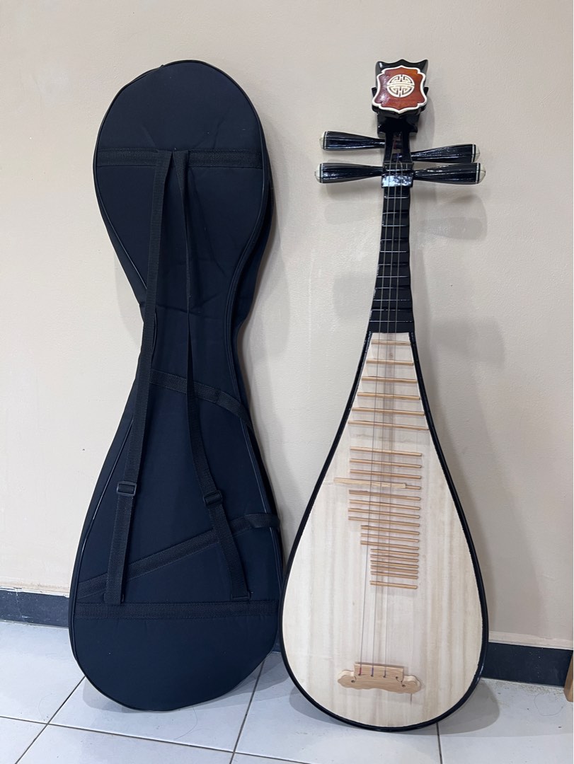 琵琶 pipa instruments , Hobbies & Toys, Music & Media, Musical ...