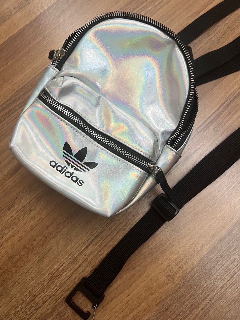 Adidas beg, Women's Fashion, Bags & Wallets, Backpacks on Carousell