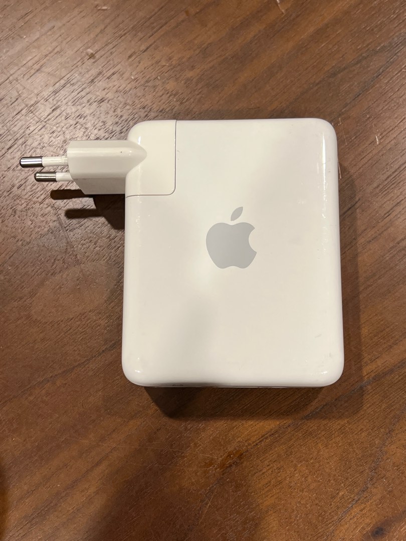 Apple AirPort Express Base Station Model A1084, Computers & Tech, Parts ...