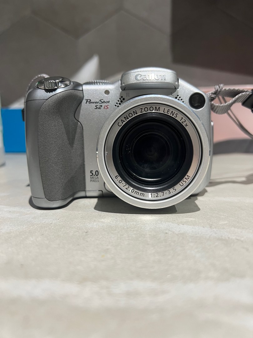 Cannon PowerShot S2 old camera, Photography, Cameras on Carousell