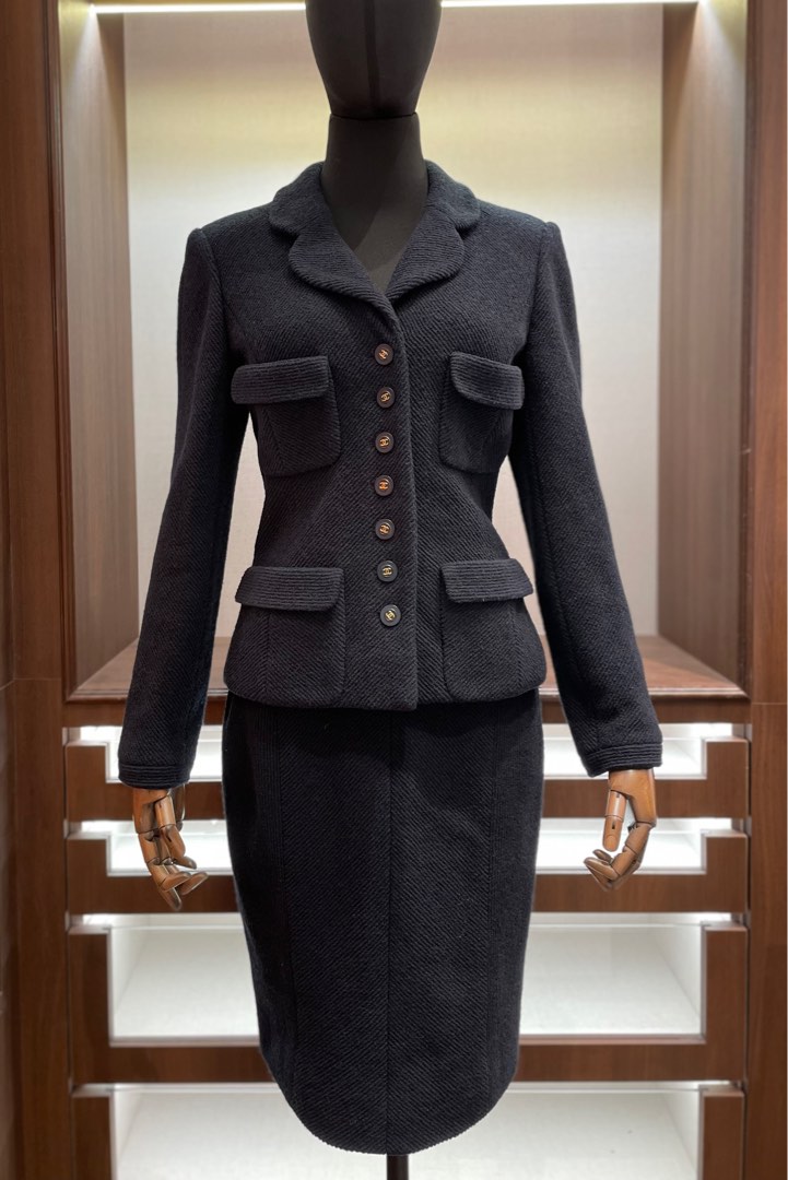 Chanel Coco Button 95C Unknown Material Setup 40 Black Jacket, Luxury ...