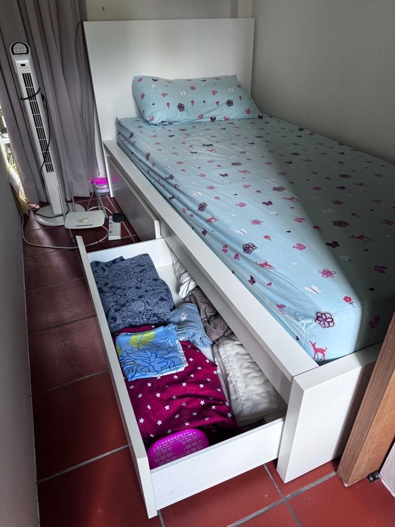 CHEAP Single BED and mattress: Only $50. Pick up yourself. GREAT DEAL ...