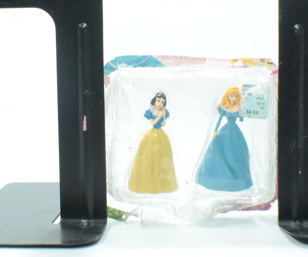 Disney Princess Lot x2 Figs, Hobbies & Toys, Toys & Games on Carousell