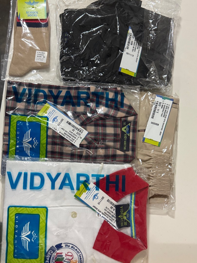 DPS school uniform, Men's Fashion, Tops & Sets, Tshirts & Polo Shirts ...