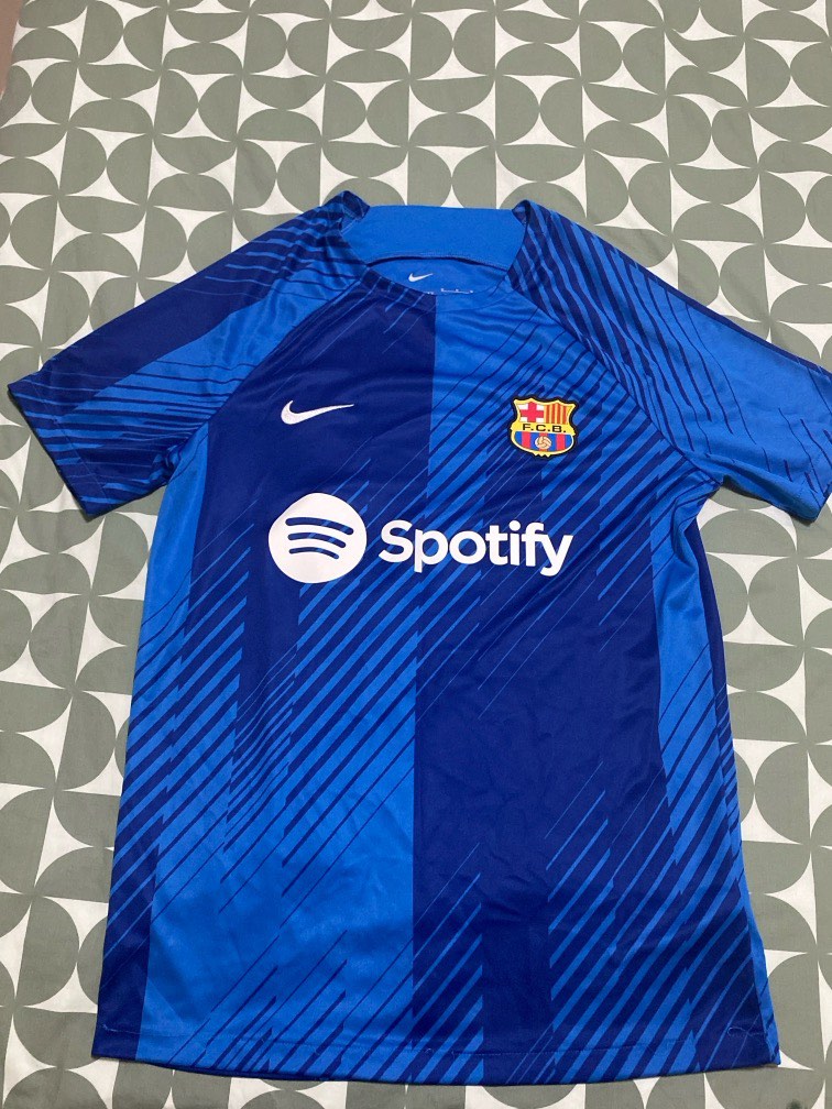 FC Barcelona training kit, Men's Fashion, Activewear on Carousell