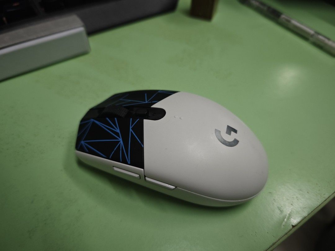 Logitech G304 KDA edition, Computers & Tech, Parts & Accessories, Mouse ...