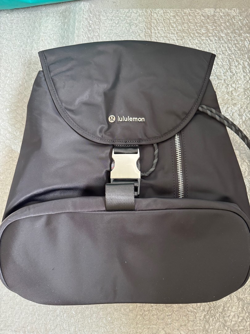 Lululemon Drawstring Bucket Backpack Bag, Men's Fashion, Bags ...