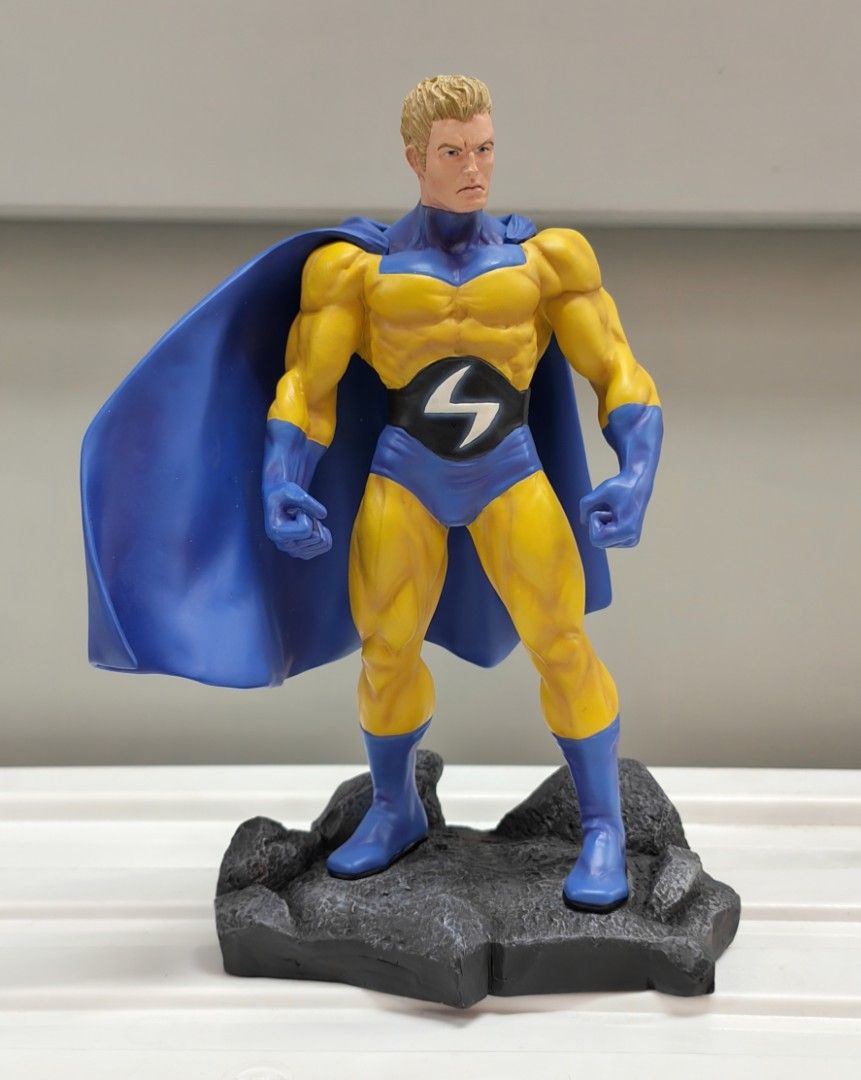 Marvel New Avengers SENTRY Statue by Diamond Select (#249 of 2500 ...