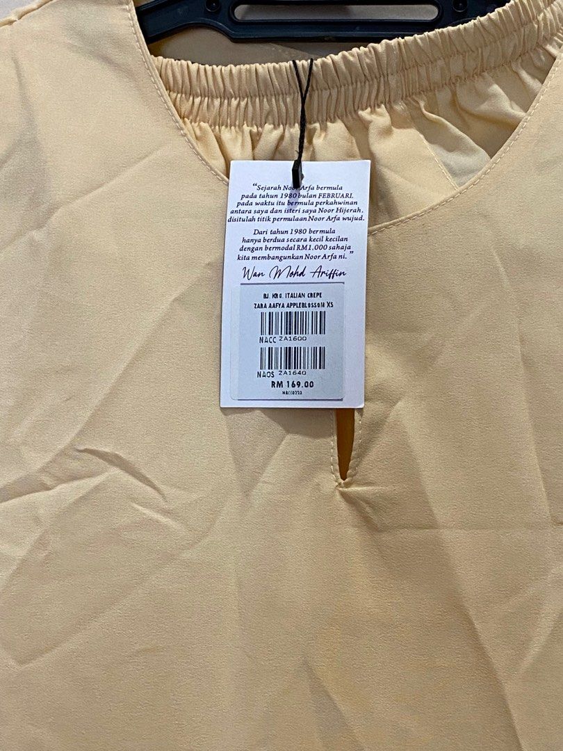 noor arfa batik kurung, Women's Fashion, Muslimah Fashion, Baju Kurung ...