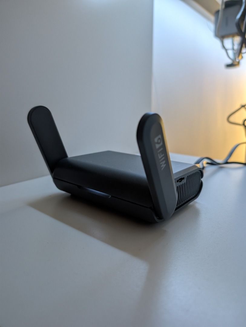 [PERFECT CONDITION] GLiNet Slate (GL-AXT1800) Wi-Fi 6 Travel Router, 電腦 ...