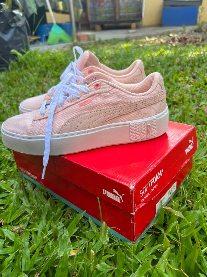 Puma V2 Canvas Hibiscus Flower, Women's Fashion, Footwear, Sneakers on ...