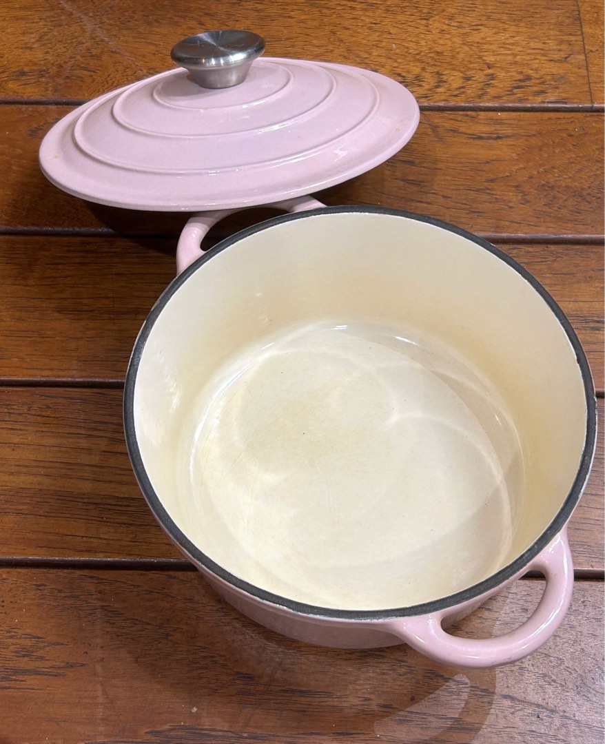 Pyrex Cast Iron Casserole Pot 20cm, Furniture & Home Living ...