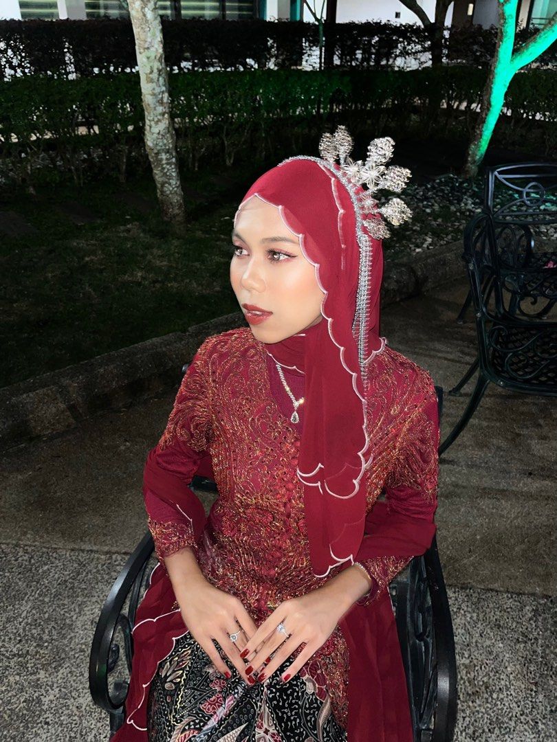 [RENT] KEBAYA LABUCI MAROON, Women's Fashion, Muslimah Fashion, Baju ...
