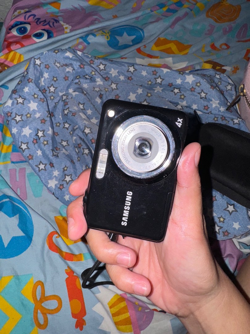 Samsung ES9, Photography, Cameras on Carousell