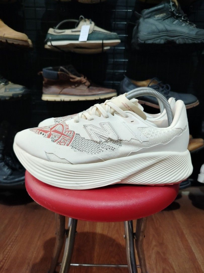 SEPATU NB X STONE ISLAND FUEL CELL RE ELITE V2, Fesyen Pria, Sepatu ...