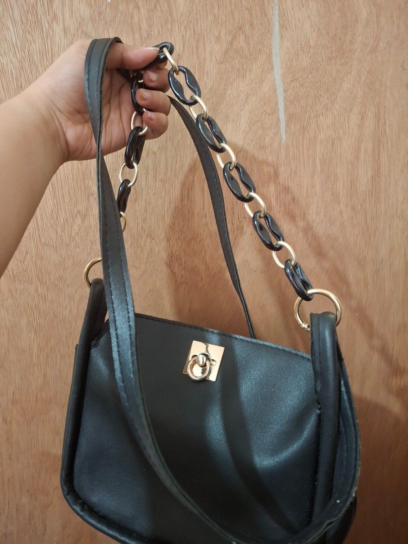 Small Hand Bag / Shoulder bag with Sling and Stylish Chain handle in ...