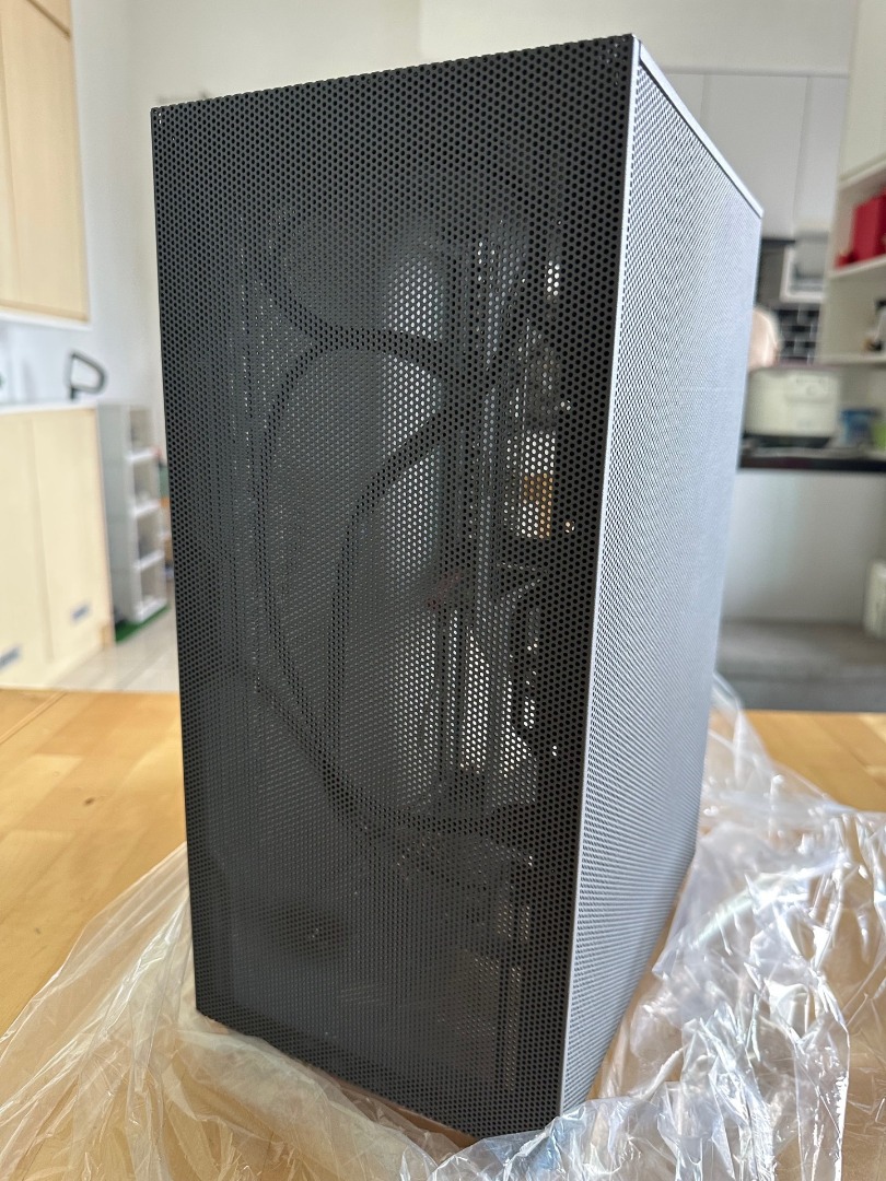 SSUPD Meshroom S ITX Case, Computers & Tech, Desktops on Carousell