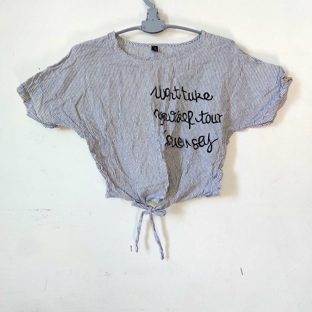 Stripped Hanging Crop Top wit Ties in the Front, Women's Fashion, Tops ...