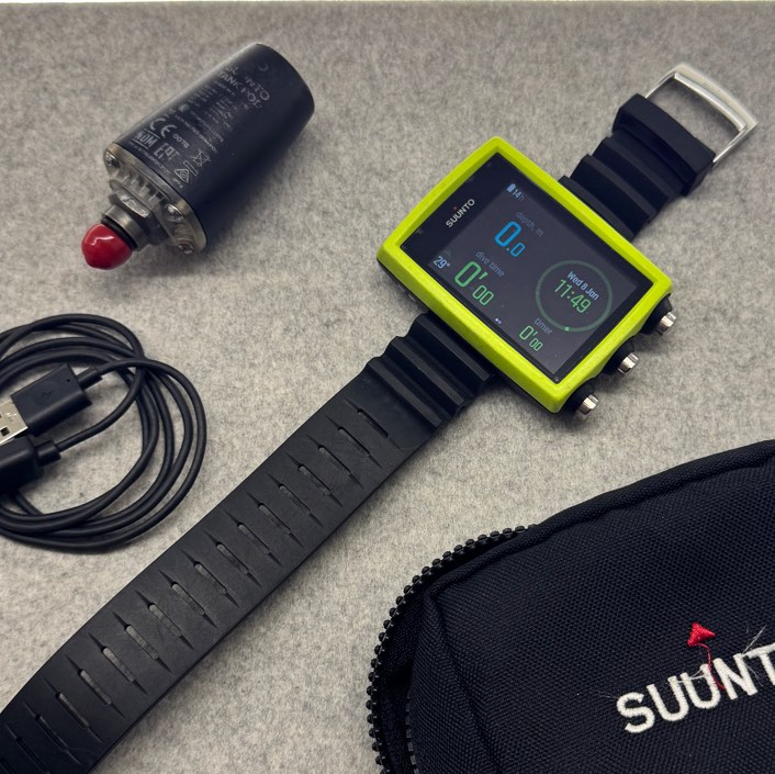 Suunto Eon Core + Tank Pod Transmitter Diving Scuba Dive Computer ...