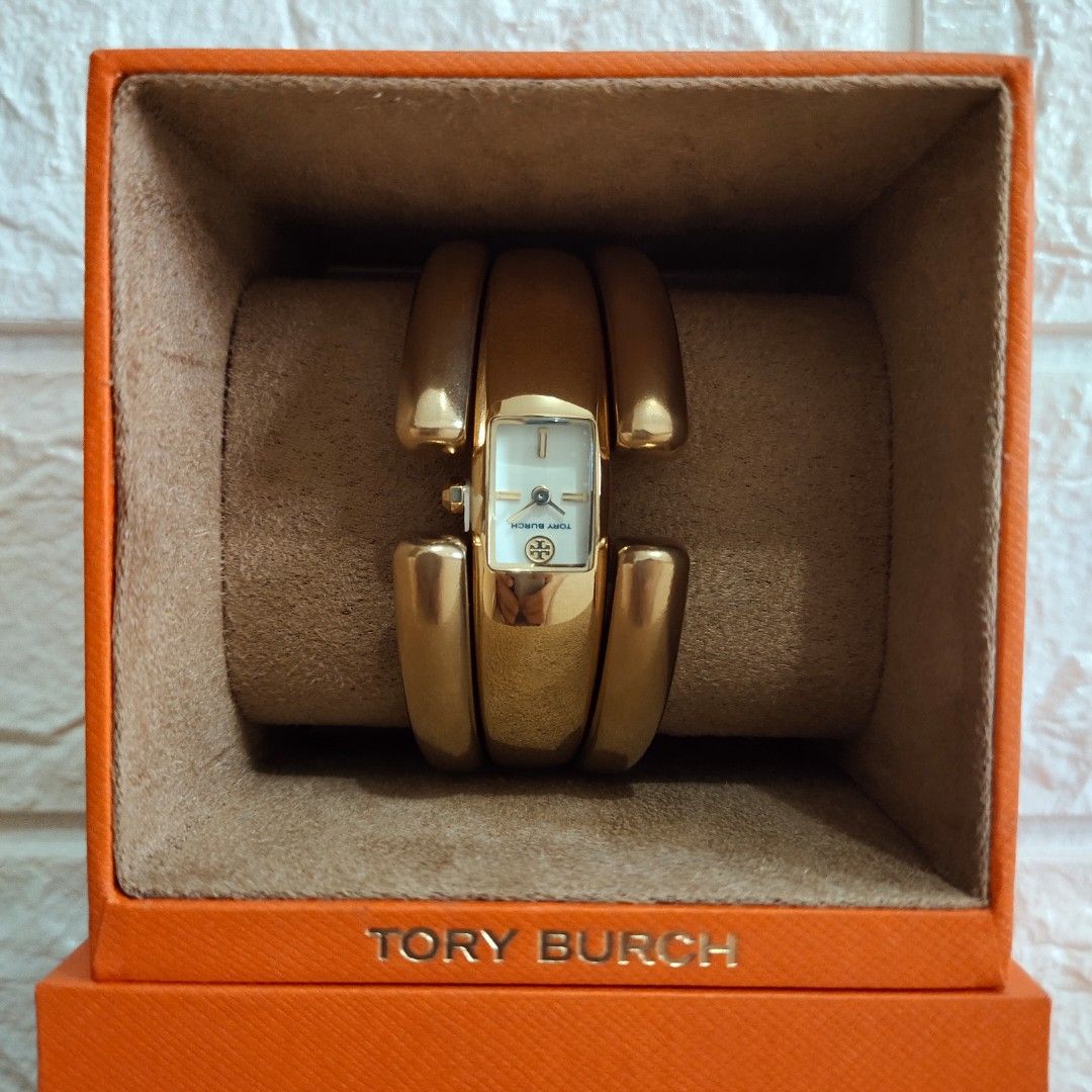 Tory Burch The Puzzle Gold-Tone Stainless Steel Bangle Bracelet Watch ...