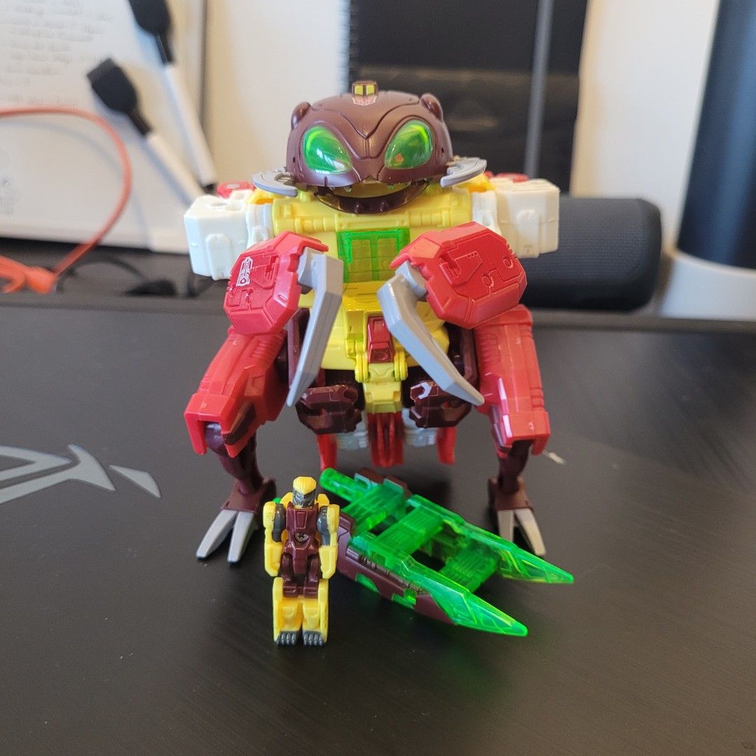 Transformers Generations Power of the Primes (POTP) Repugnus, Hobbies ...