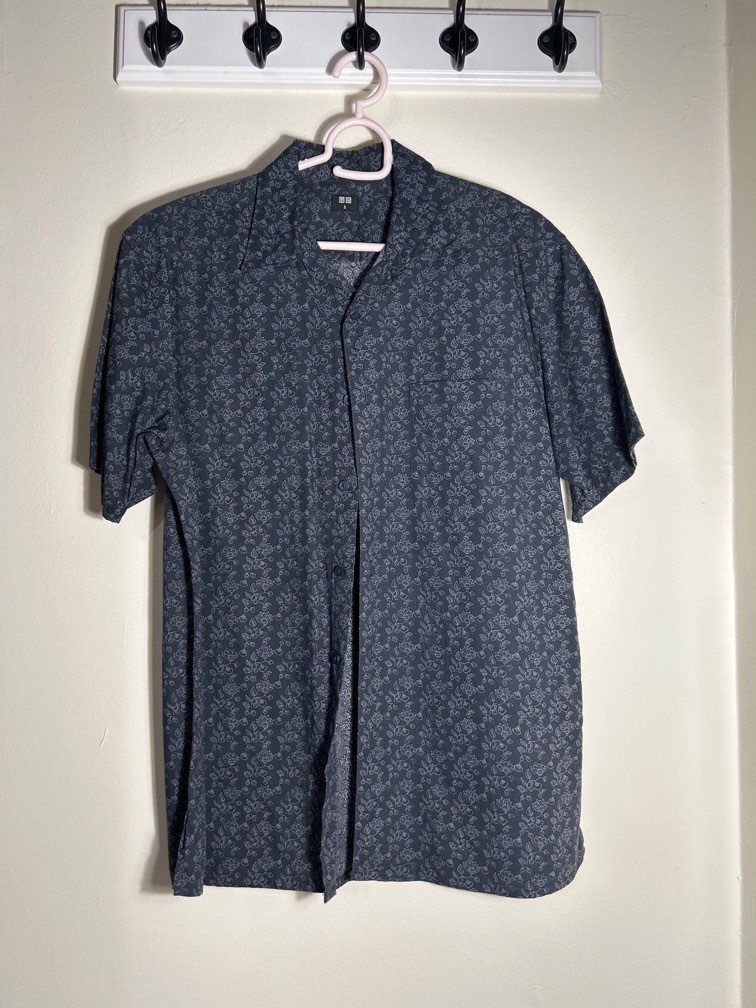 Uniqlo Batik, Men's Fashion, Tops & Sets, Formal Shirts on Carousell