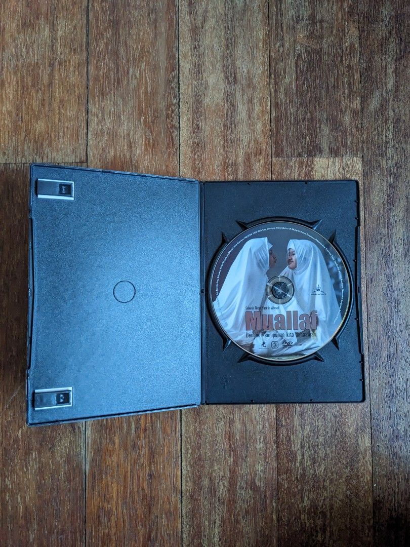 Yasmin Ahmad - Muallaf DVD, Hobbies & Toys, Music & Media, CDs & DVDs ...