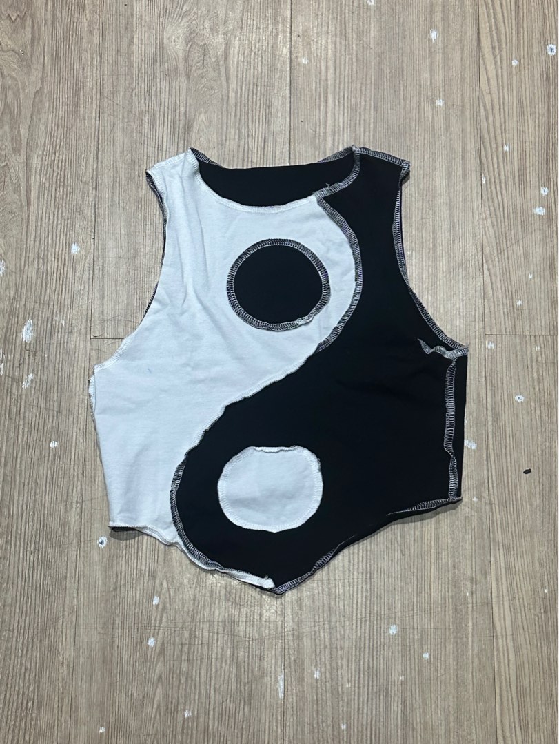 yin yang y2k retro style tank top, Women's Fashion, Tops, Sleeveless on ...