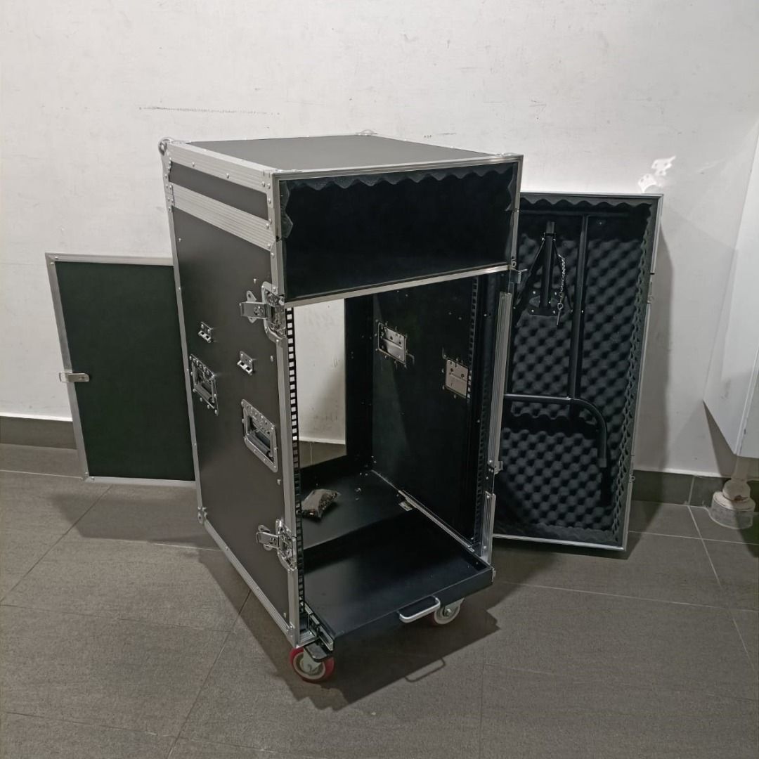 (16U flight case)Assembled 3 doors Amplifier flight Case Engineered ...