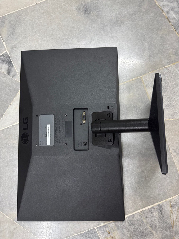 LG monitor, Computers & Tech, Desktops on Carousell