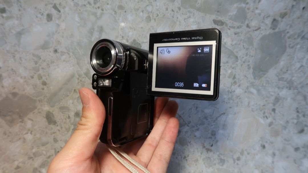 浪漫懷舊風 黑色 復古懷舊風 小DV 手持DV 翻轉螢幕 數位相機 CCD相機 錄影 復古CCD, 相機攝影, 相機在旋轉拍賣