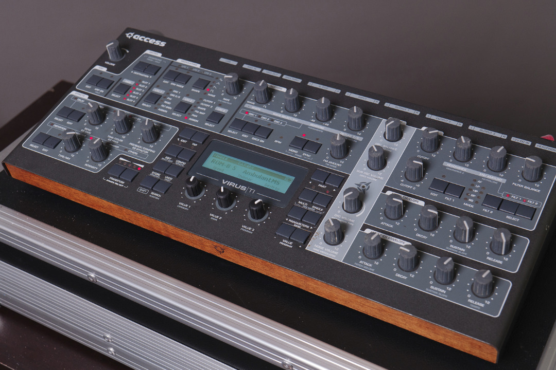 Access Virus TI2 Desktop Synthesizer, Hobbies & Toys, Music & Media ...