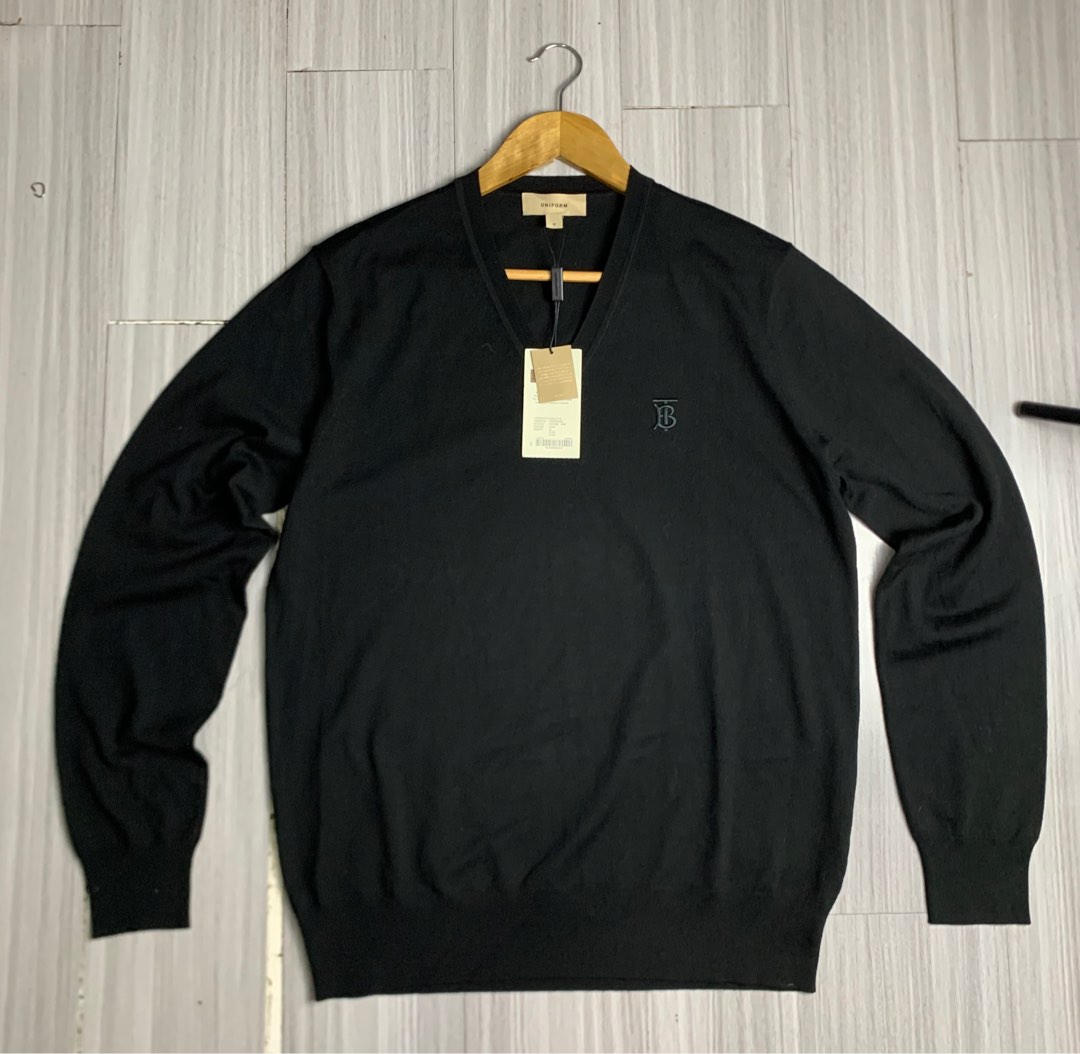 Burberry Uniform Merino Wool V-neck Sweater, Men's Fashion, Coats ...